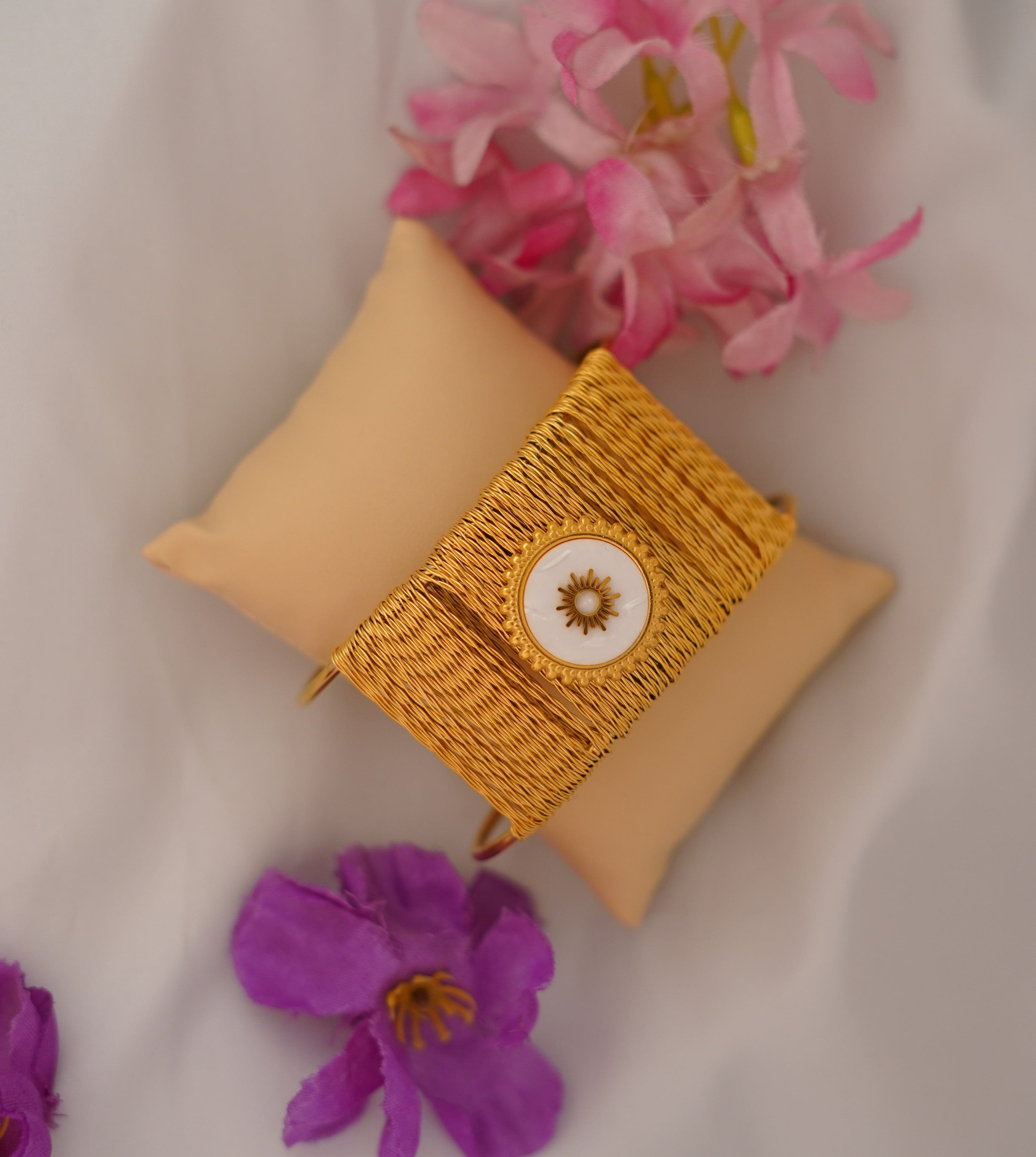 Fancy Jewellery Online | Trendy Necklace, Earrings and Bangles – Glamnaari